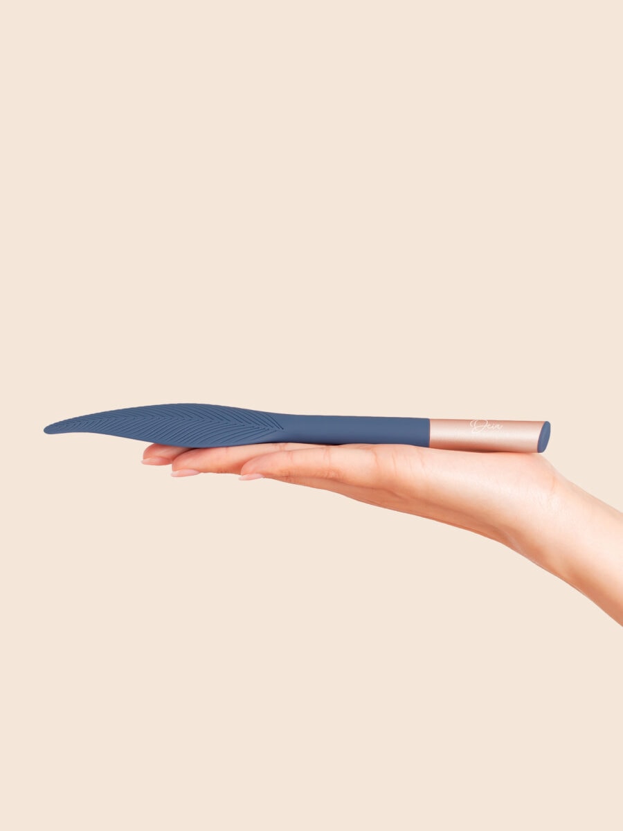 Feather Tickler | Vibrating Feather | Deia